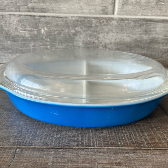 Pyrex | Kitchen | Vintage Pyrex 5 Quart Divided Casserole Dish Primary ...